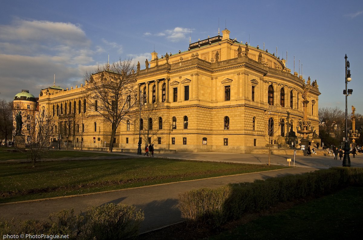 Le Rudolfinum | Avantgarde Prague | Avantgarde Prague