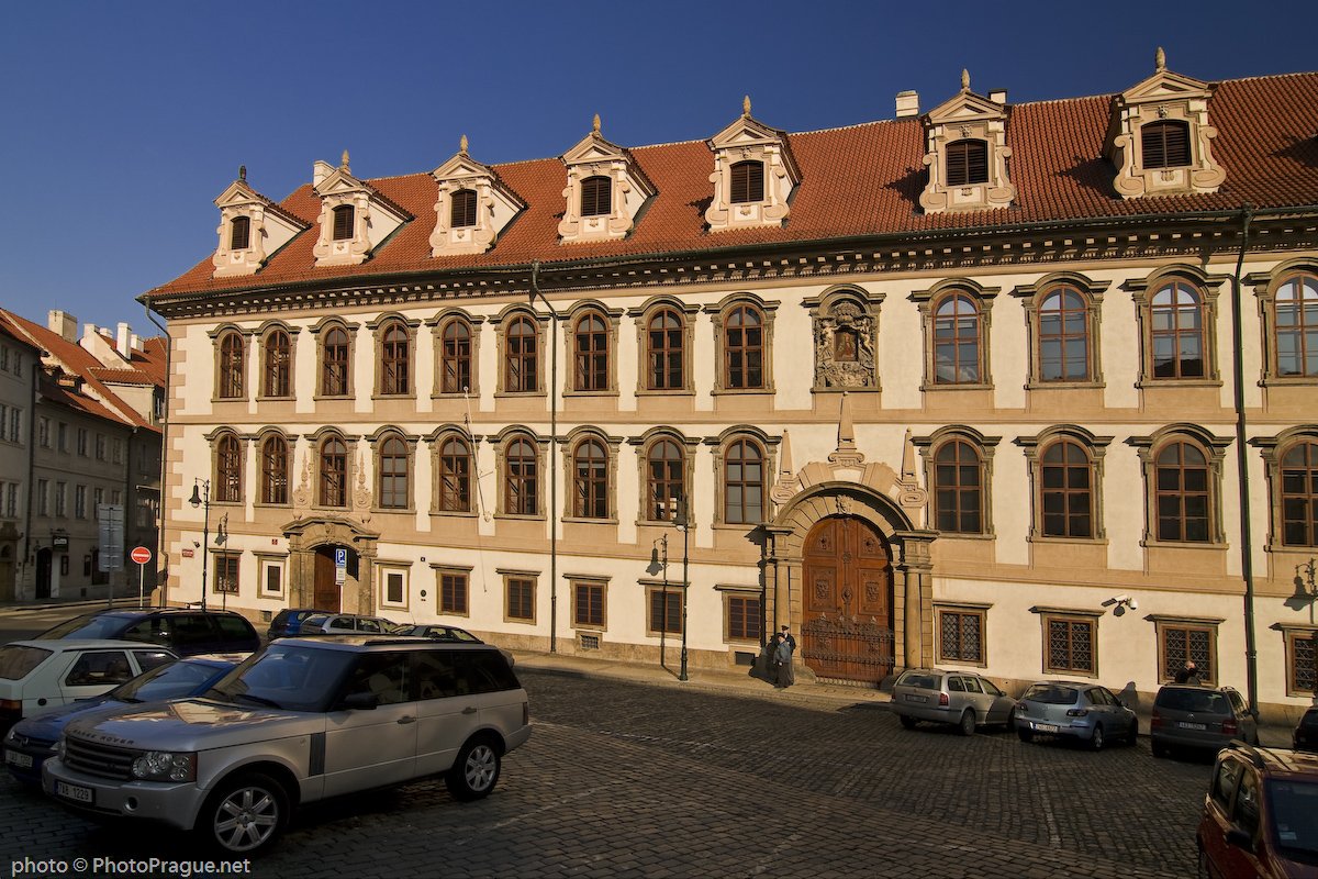 Le Palais Wallenstein | Avantgarde Prague